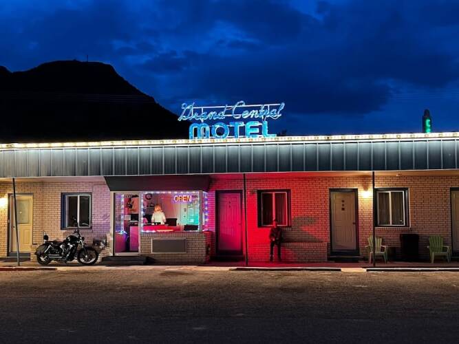 Grand Central Motel - Ely, NV