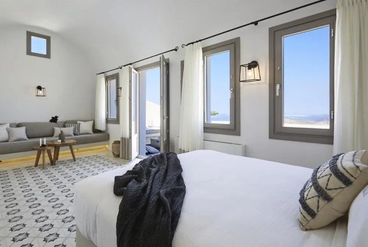 Deluxe Suite With Outdoor Hot Tub - La Torre - Santorini