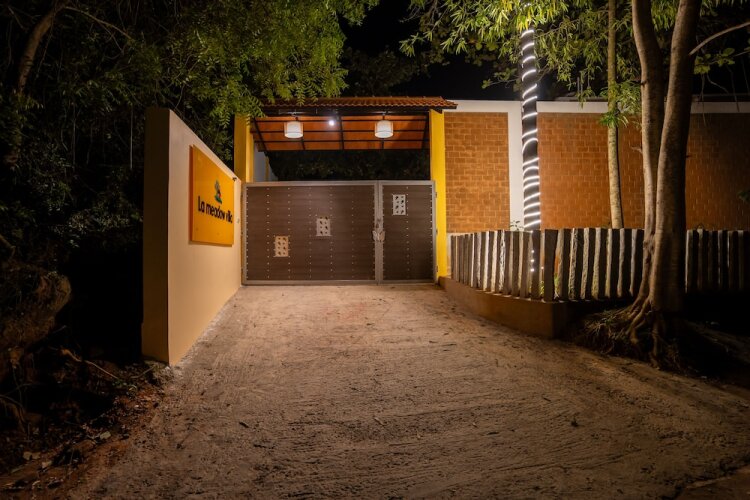 La Meadow Villa - 5 Br With Private Pool - Tindivanam