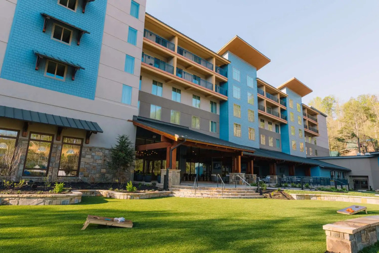 Embassy Suites By Hilton Gatlinburg Resort - Gatlinburg, TN