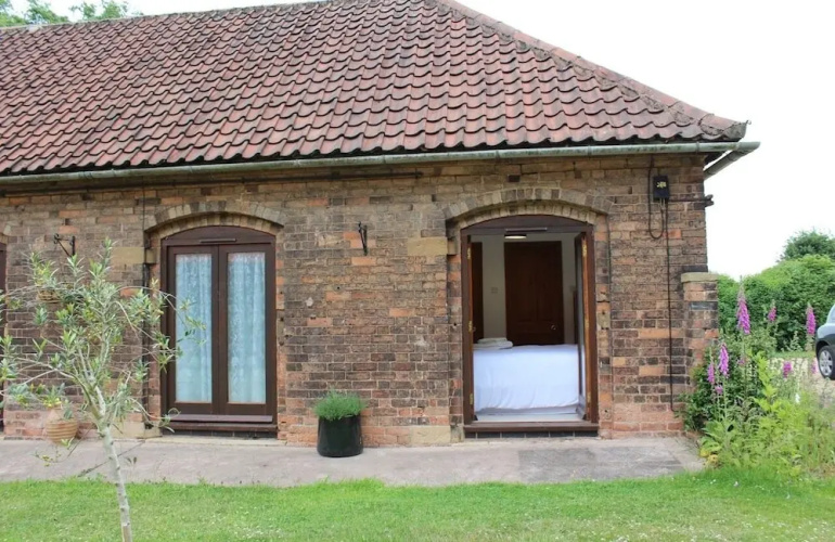 Holly Lodge - Newark-on-Trent
