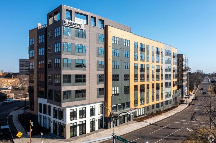 Luxury Apartments By Hyatus At Pierpont - New Haven, CT