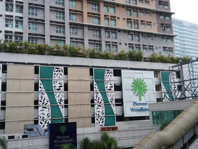 Condoluxe Pioneer Woodlands - Makati