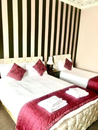 Dalry Guesthouse - Fife