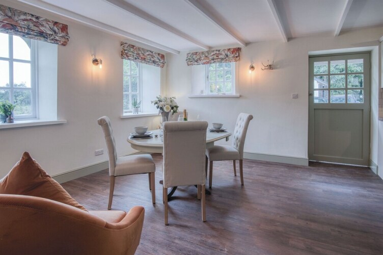The Stables - 2 Bedroom Cottage - Princes Gate - Narberth