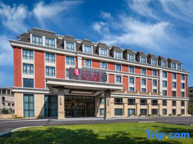 Ramada By Wyndham Zhenjiang City Center - Zhenjiang