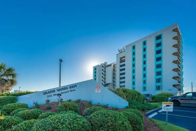 Island Winds East 301 3 Bedroom Condo - Gulf Shores, AL