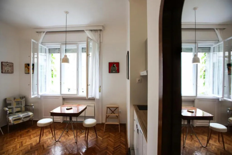 Bright Lights, Big City Studio - Budapest