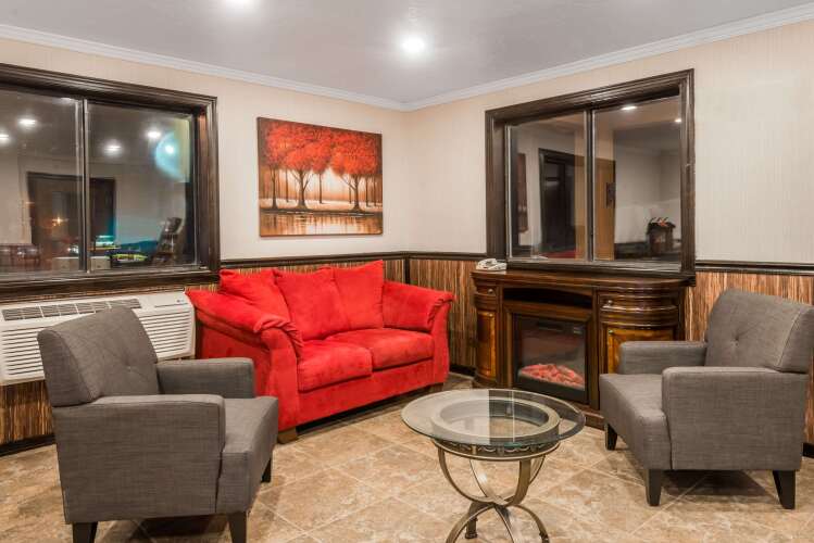 Super 8 By Wyndham Bedford - Bedford, PA