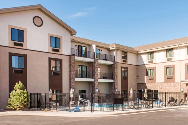 Mainstay Suites Moab Near Arches National Park - Moab