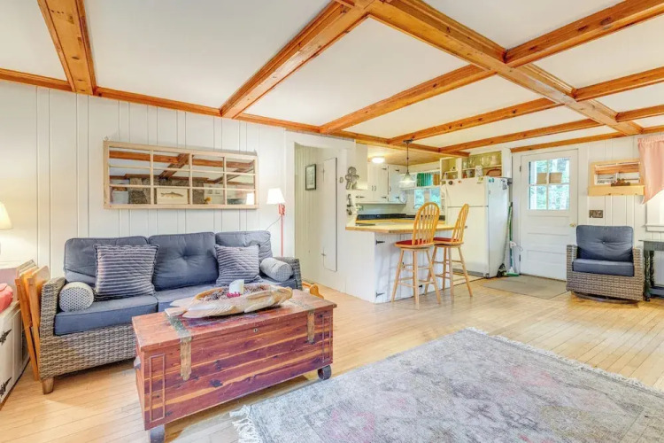 Idyllic Lakefront Cottage Near Mount Sunapee - New Hampshire (State)