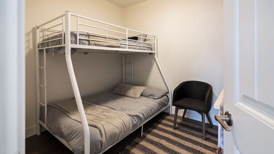 Condo At Barona Beach Lakeside Resort - Kelowna