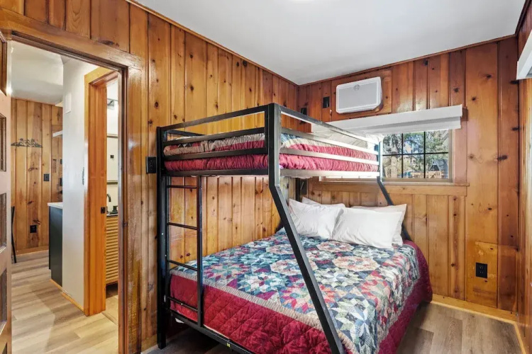Timber Lodge Cabin 14 - Colorado Springs, CO