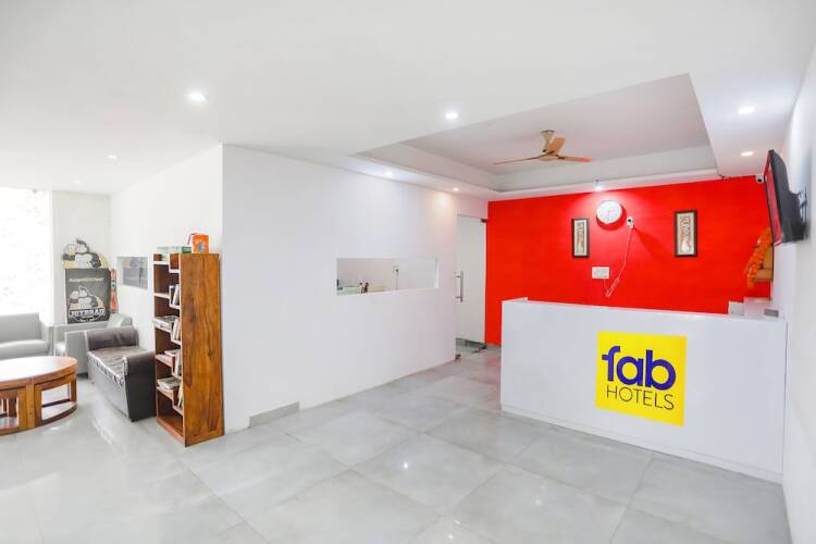 Fabhotel F9 Sector 19 - Noida