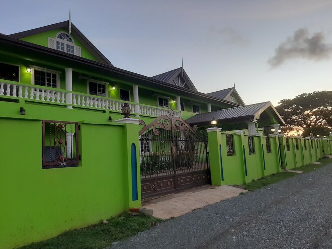 Pesheres Inn & Spa - Tobago