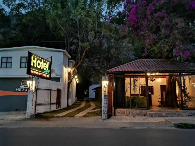 Hotel Del Bosque - Sololá