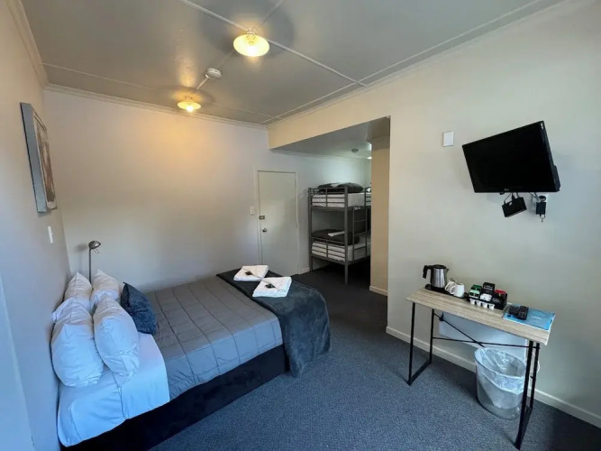 Pinewood Houses And Apartments - Queenstown