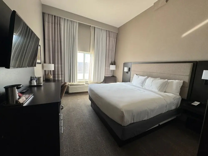 The Hub At Okc Airport - Oklahoma City