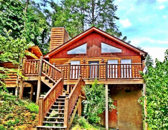 Secluded Cabin Near Smoky Mountains Hot Tub Honeymoon - Townsend, TN