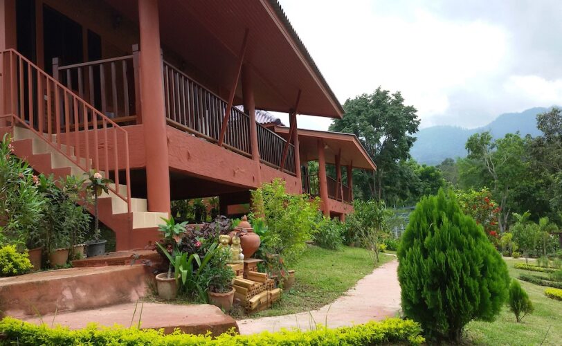 Ban Rai Tin Thai Ngarm Eco Lodge - Mae Rim District