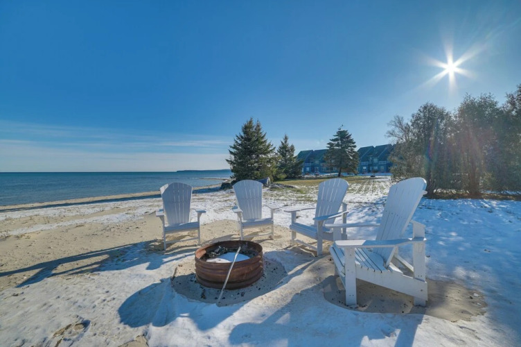 St. Ignace Cottage W/ Deck & Beach On Lake Huron! - Mackinac Island, MI
