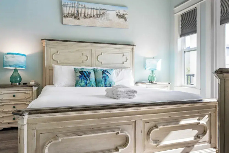 Sungazer Chateau By Avantstay Short Walk To The Beach + Pool Access - Miramar Beach, FL