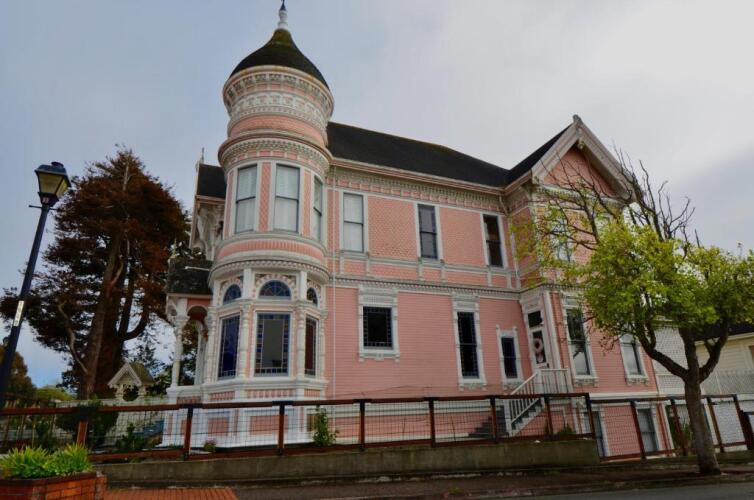 Pinc Lady Mansion - Eureka, CA