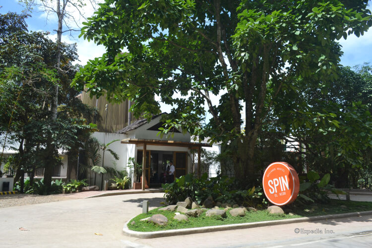 Spin Designer Hostel - El Nido