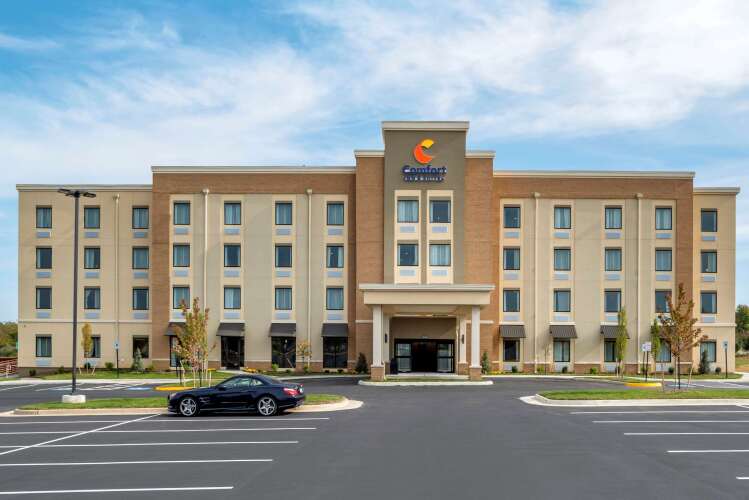 Comfort Inn & Suites - Strasburg, VA