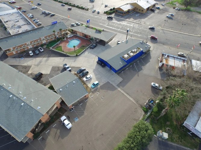 The River Inn And Suites - Red Bluff, CA