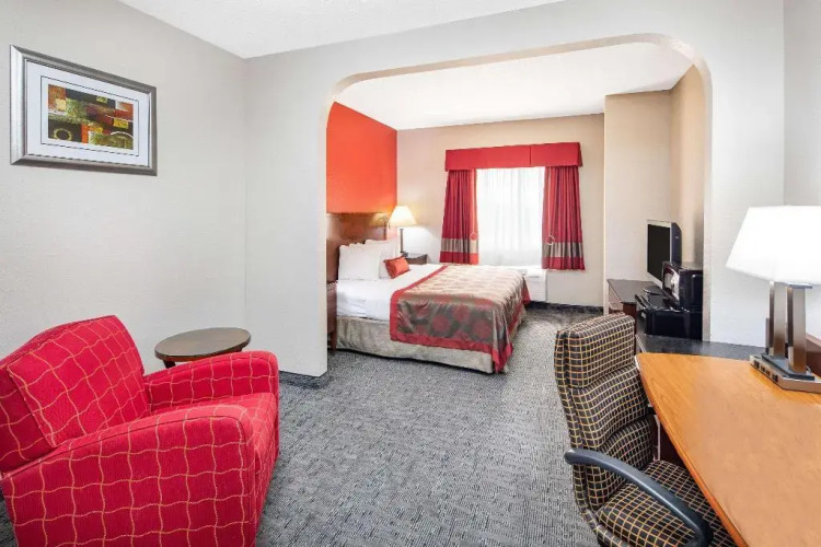 Ramada By Wyndham Alpharetta/atlanta North - Roswell, GA