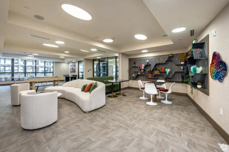 Latitude Apartments - Metairie, LA