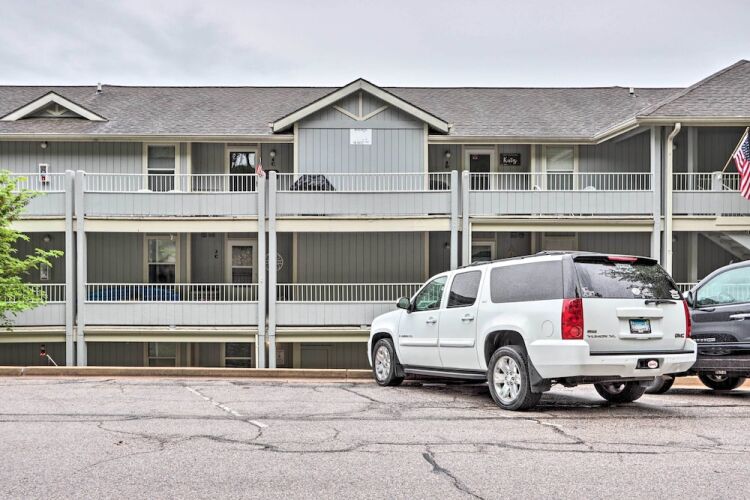 Regatta Bay Condo W/ Boat Slip & Resort Perks! - Lake Ozark, MO