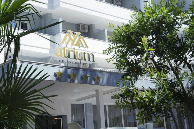 Atrium Deluxe Resort - Golem