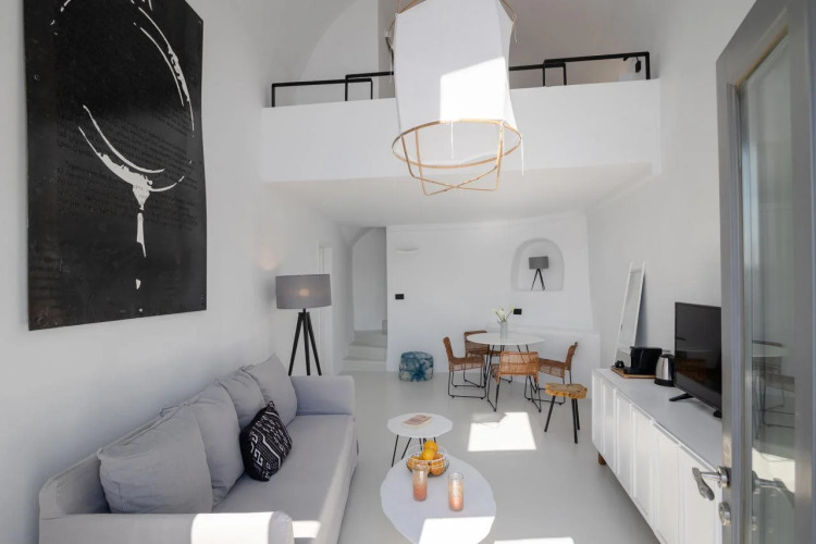 Ikies Santorini - Oia