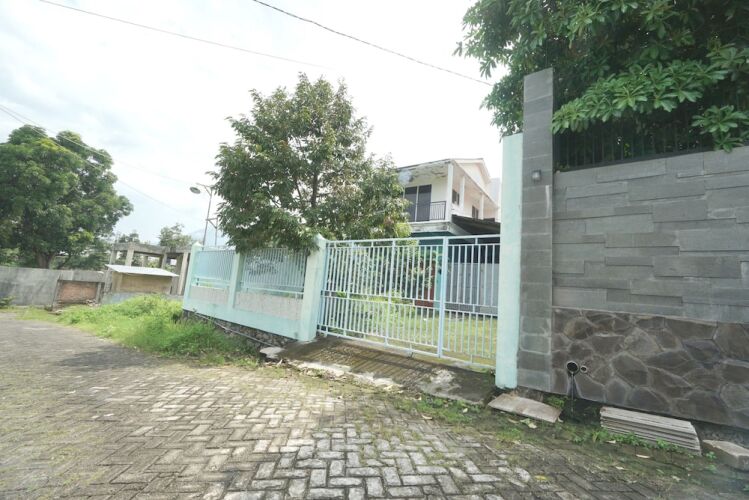Spot On 93612 Kencana Homestay Syariah - Mojokerto