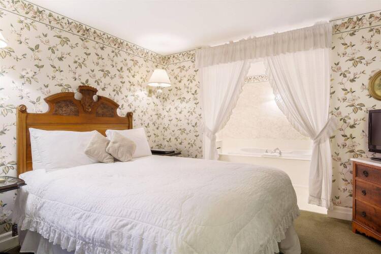 The Waring House - Prince Edward