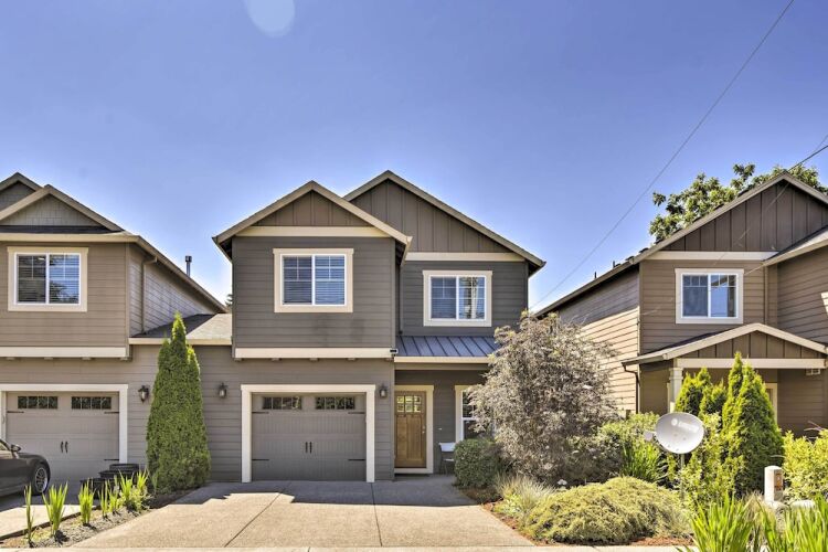 Portland Home W/ Private Hot Tub: 9 Mi To Downtown - Tumwater Vineyard, West Linn