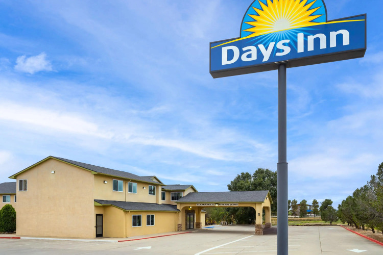 Days Inn By Wyndham Las Vegas - Las Vegas, NM