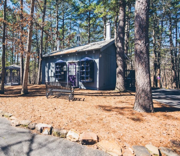 Hogsveil Cottages - Harry Potter Themed - Eureka Springs, AR