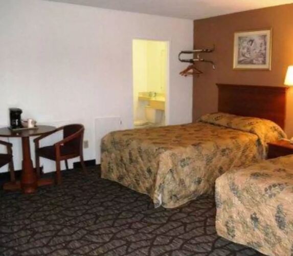 Rodeway Inn - Youngstown, OH