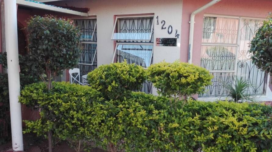 Joezebel Guest House - Mogwase