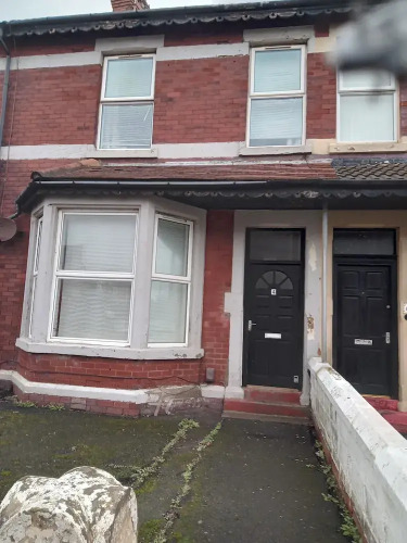 Sunny Seaside Apartment In Blackpool - Blackpool
