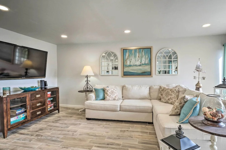Lakefront Resort Living: Pool, Golf, Tennis & More - Lakeway, TX