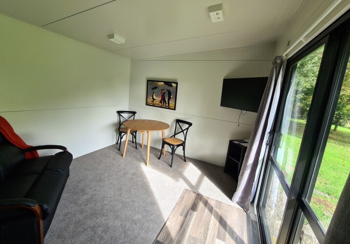 Private Country Cottage - Paekākāriki