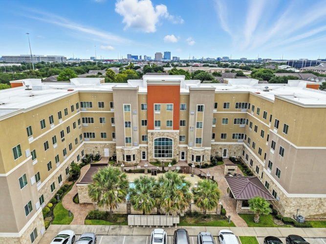 Relux At Westchase - Houston, TX