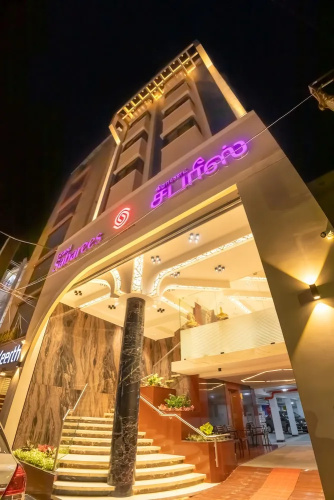 Hotel Grand Sabarees - Madurai
