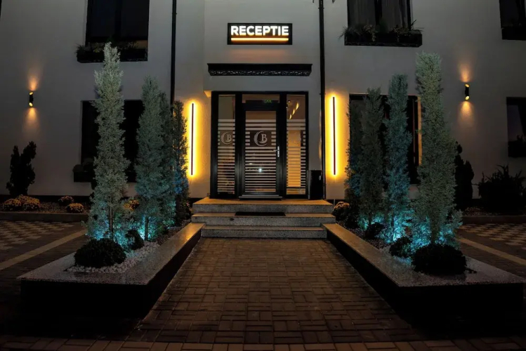 Burgundy - Ploiești