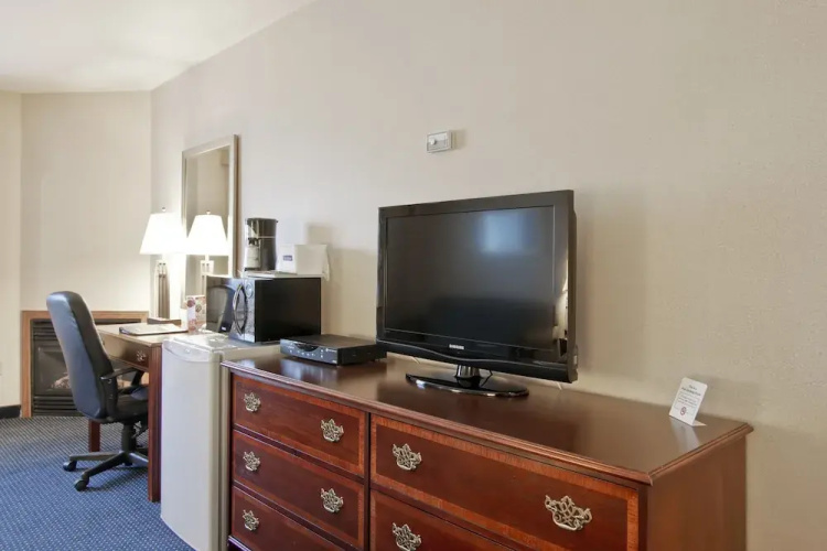 Travelodge Trenton - Prince Edward