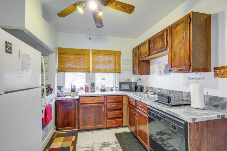 Trendy South Euclid Apt - 5 Mi To Cleveland Clinic - Shaker Heights, OH